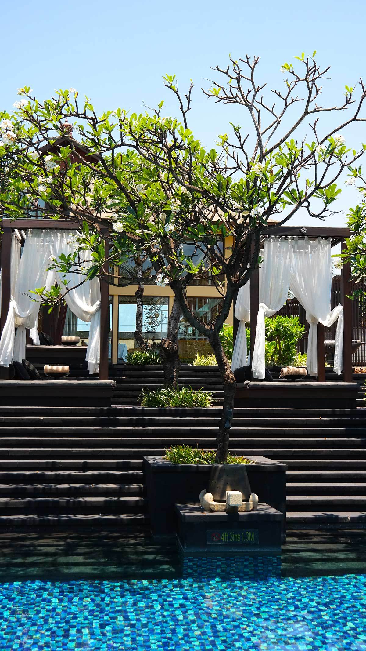 Hotel Review: St. Regis Bali - The Ultimate Exotic Luxury Beach Resort ...